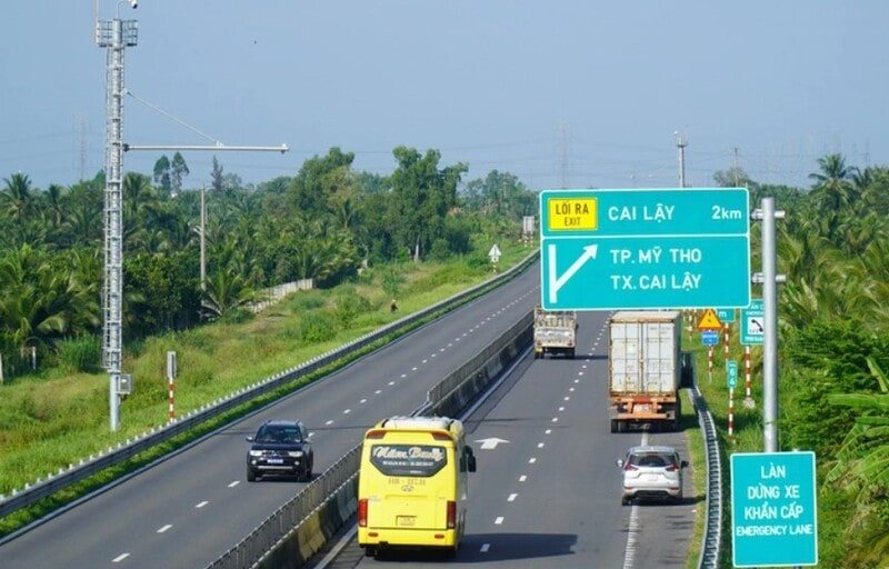 Làn dừng khẩn cấp là gì? Hiểu rõ quy định để tránh bị phạt